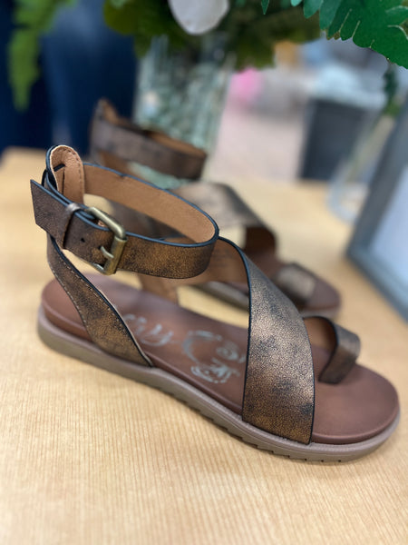 Steffy Sandals (Metallic Bronze) – Aspen Lace Boutique